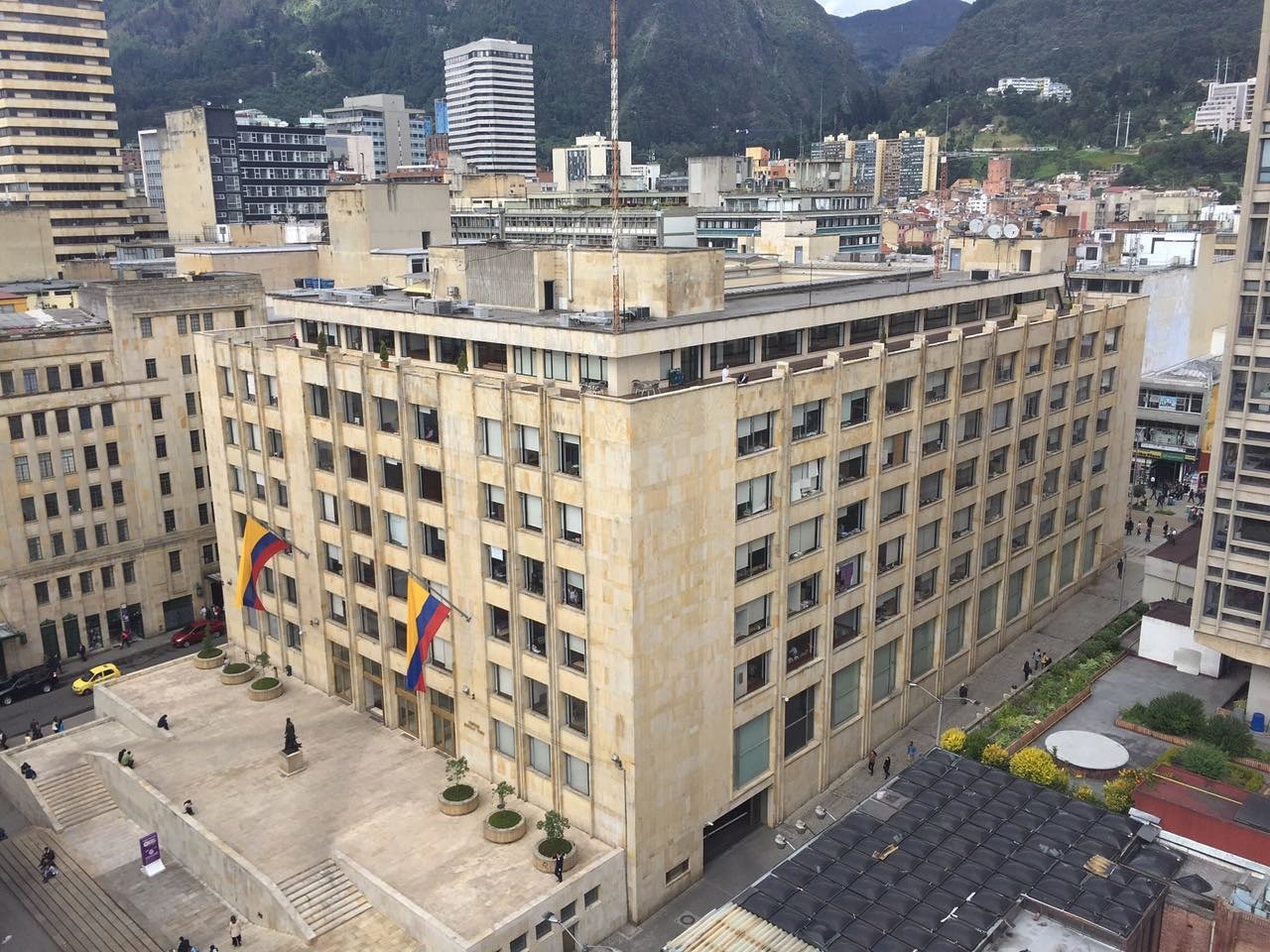 Sebastián Trujillo O on Twitter: "Edificio Murillo Toro, diseñado por Hernando González Varona y ...