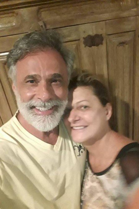 Diva da pornochanchada Matilde Mastrangi em clique raro com o marido ...