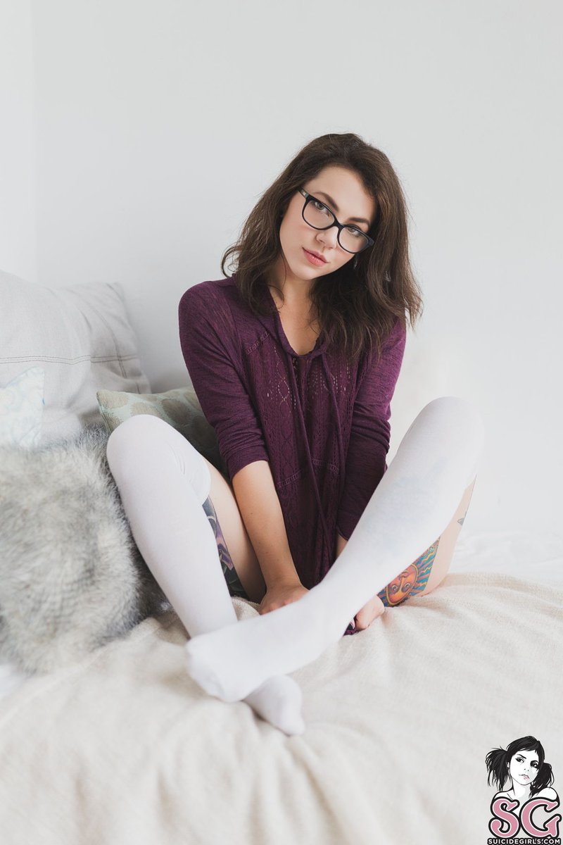 Suicidegirls On Twitter Take A Look At Milencisuicides Bedroom Eyes In Her Latest Set Of