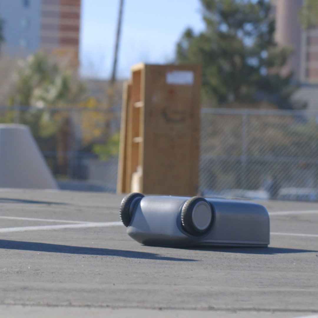 This Segway-inspired auto-following suitcase won’t stop falling over ...