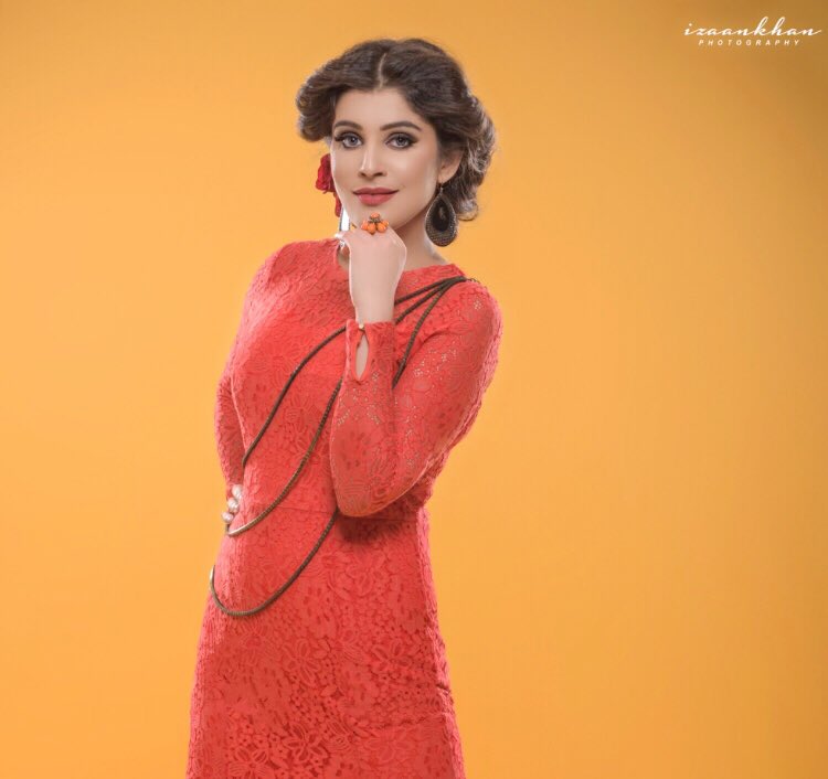 Devyani Singh (@Anchor_Devyani) | Twitter