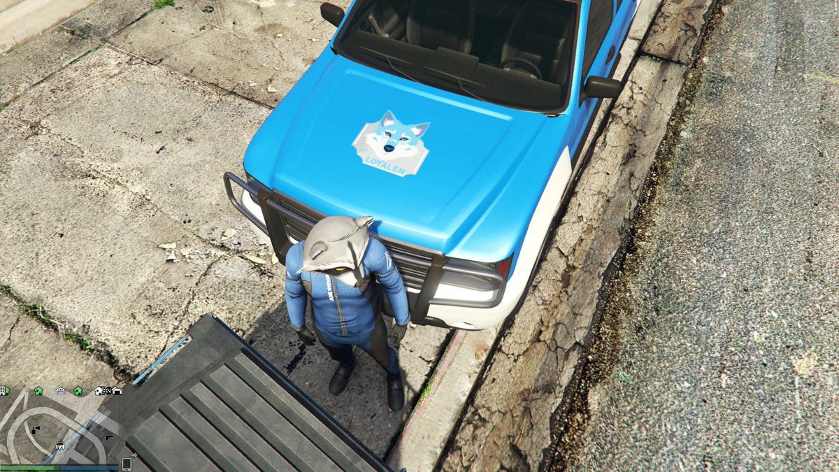 Gta Online Crew Emblem On Car
