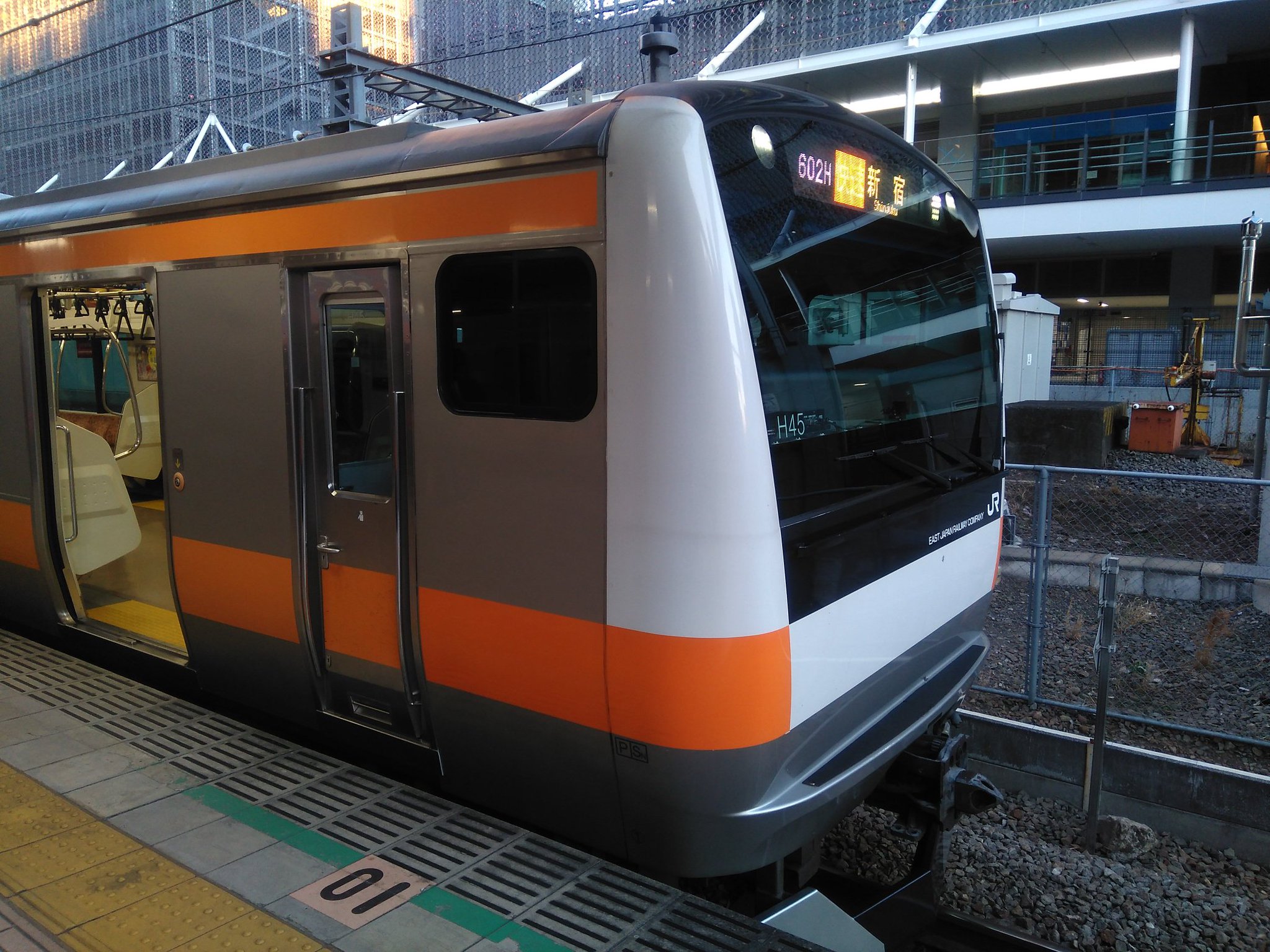 中 央 線 の 沿 線 民 on Twitter: "E233系のH45編成もLEDライトになってる。 最近LEDライトの編成、増えてますね。 https://t.co/kia8vGQ1a3 ...