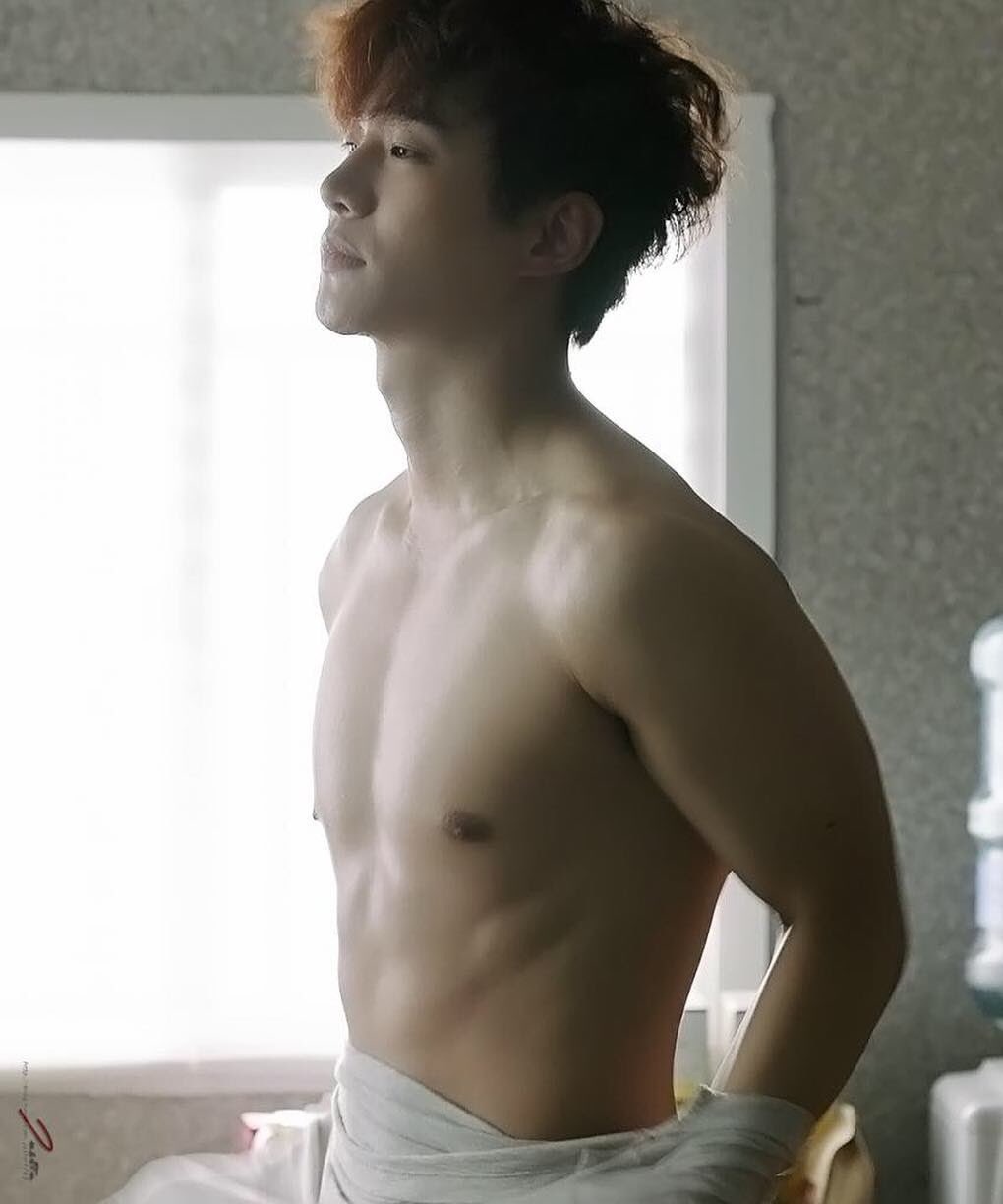Junho Shirtless W KOREA 2024 04 [ JISOO ] Music Plaza