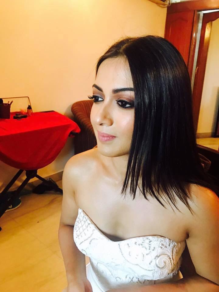 Sandeep Molugu (sandy artist) on Twitter: "Beautiful eyes #straighthair #peachlipshade # ...