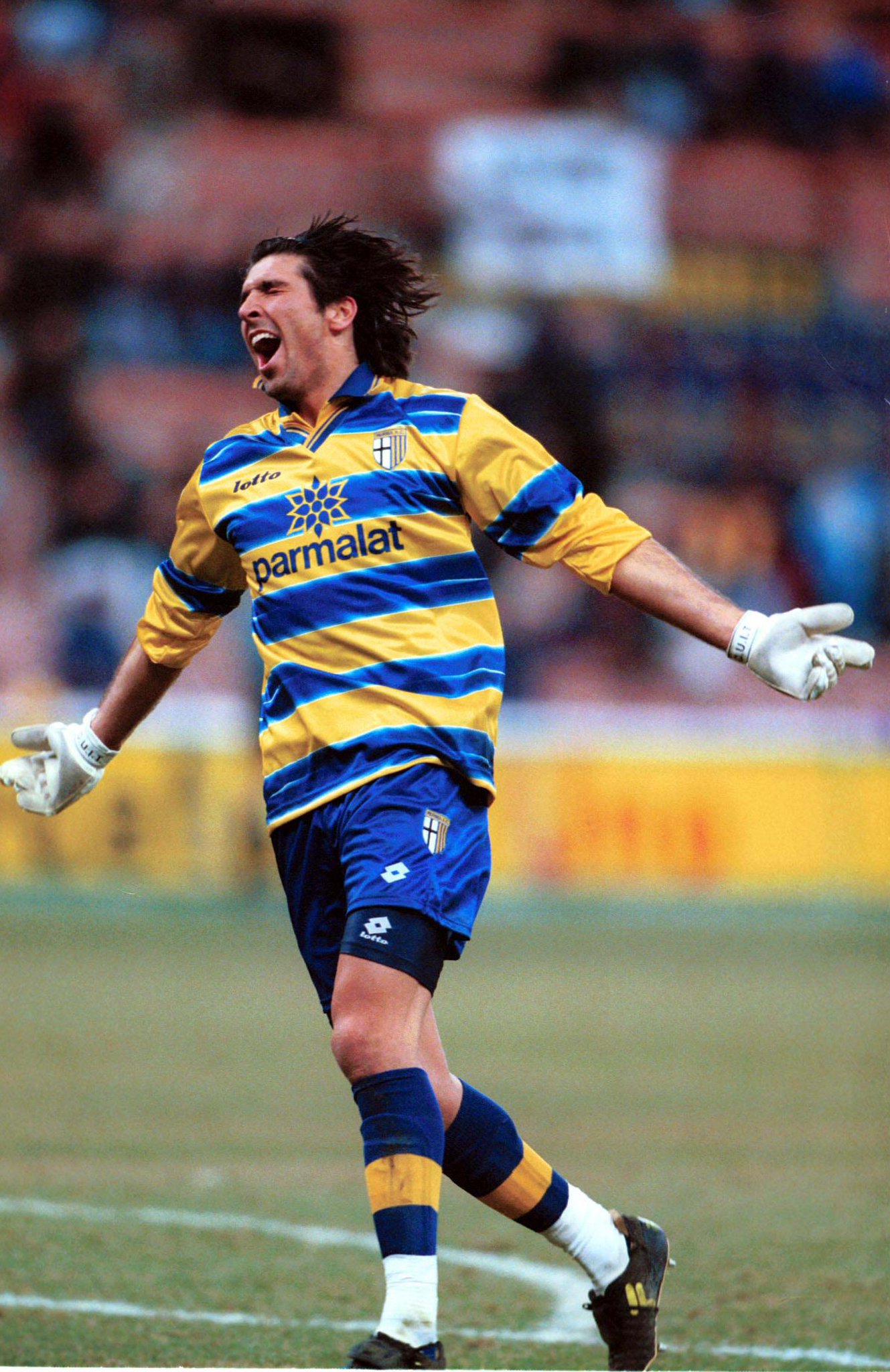 20 Years Ago Today, An Unknown 17-year-old Goalkeeper Was Handed His ...