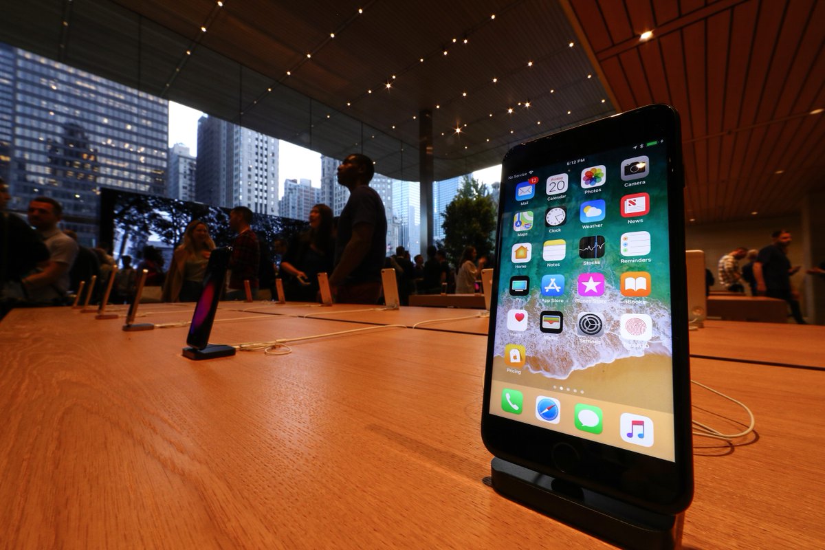 iPhone Running Slow AF? This Trick Makes It Run Faster By Clearing The ...