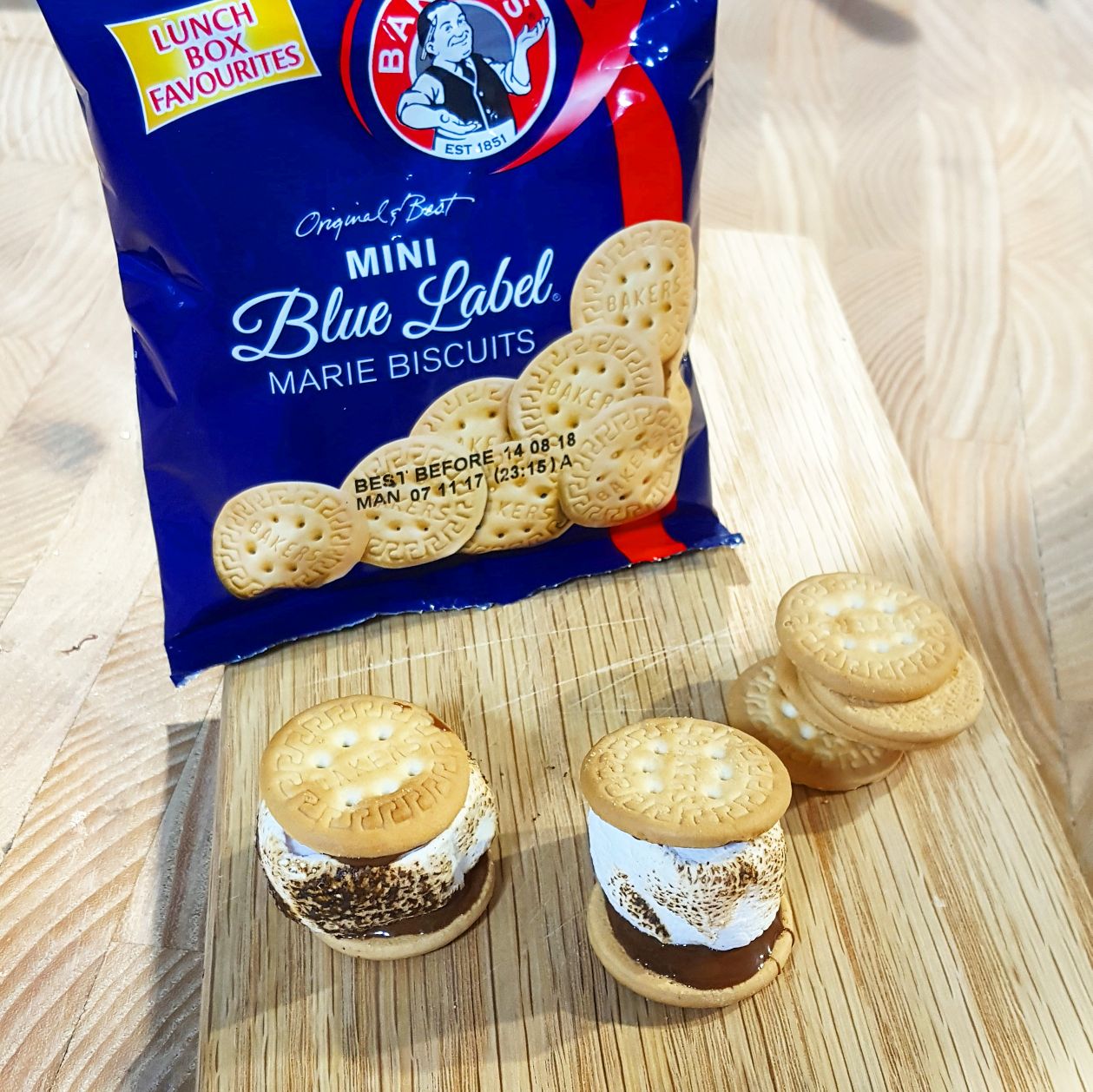 Marie Biscuits Blue Label