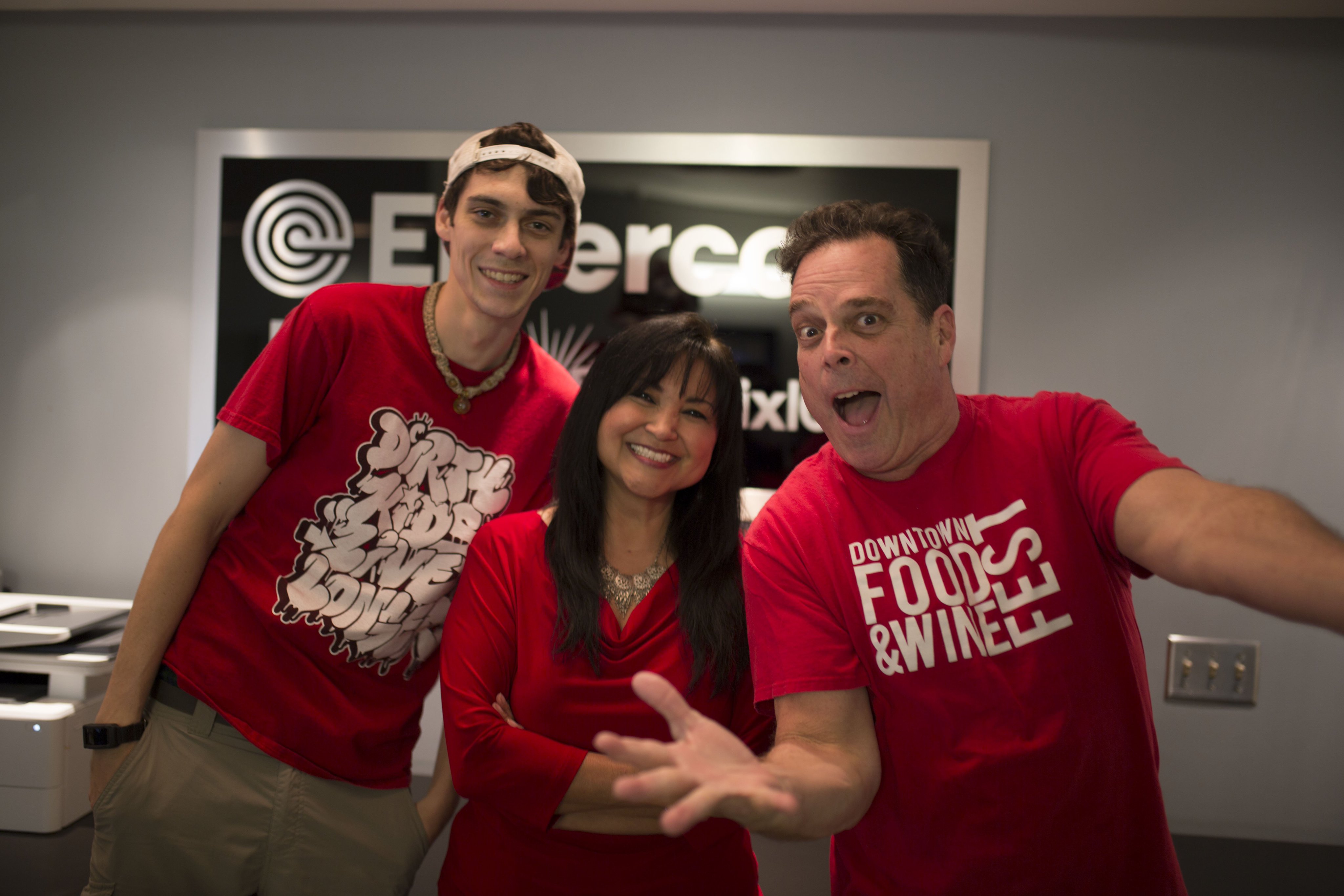 1059 SUNNY FM on X Join rstacyusa itsyourgrace and SmokeStack this Friday by wearing red and supporting Go Red For Women https t roE9067Sbp https t LT1UG59a1s X