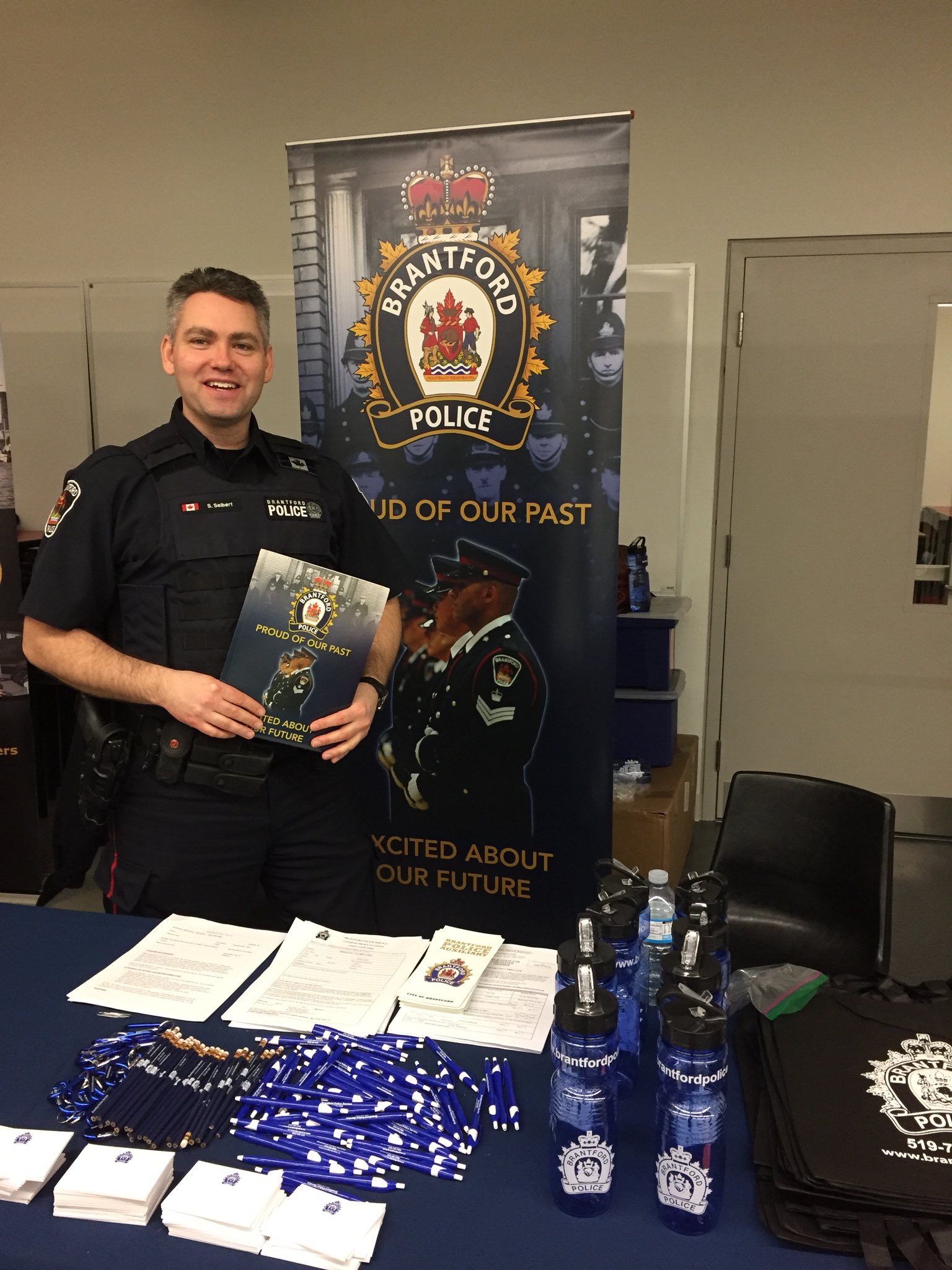 Brantford Police On Twitter Recruiting Team Mohawkcollege Justice