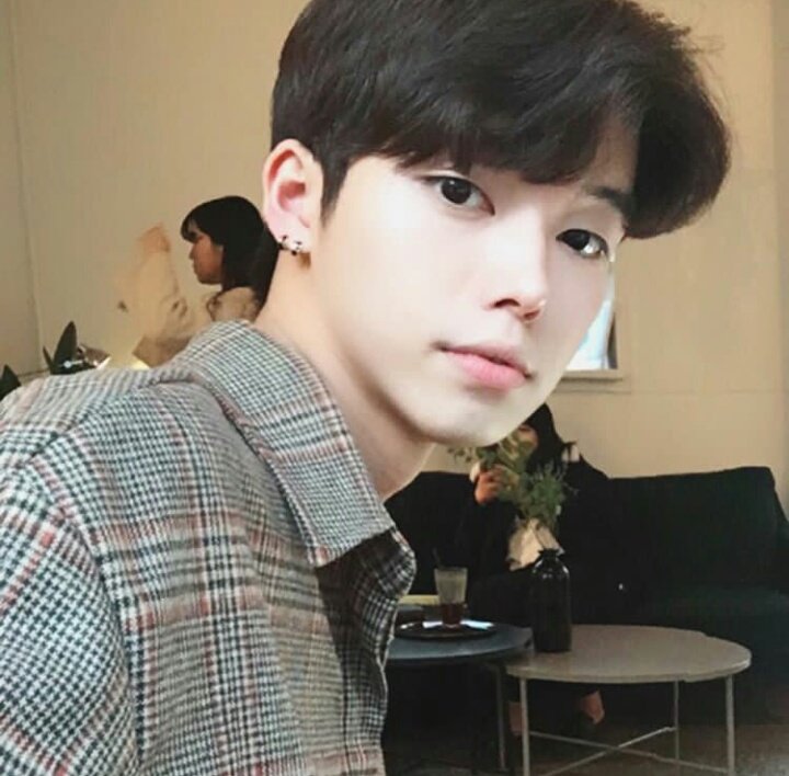 Korean Boy Selca