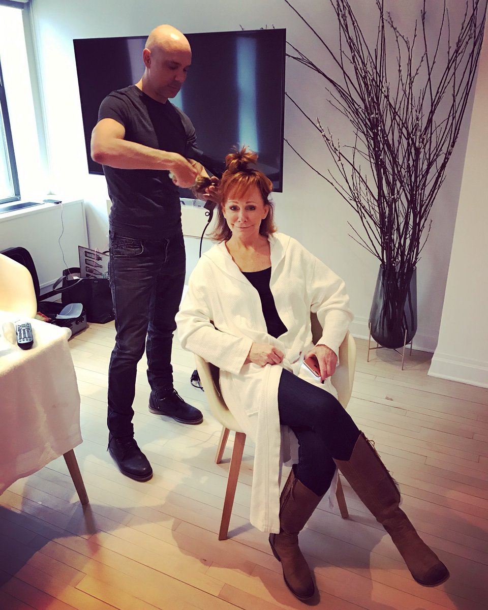 69 best Twitter @reba images on Pholder | I guess they finally figured ...