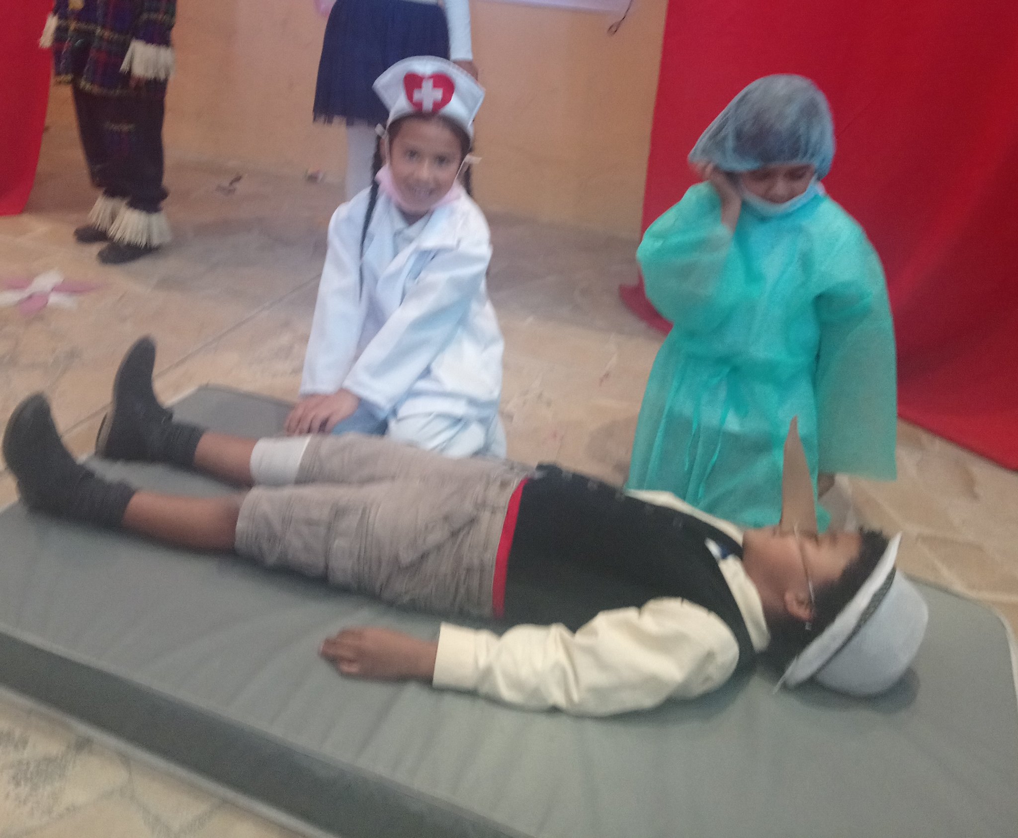 Masay on Twitter: "El hospital de los muñecos; dramatización de los ...