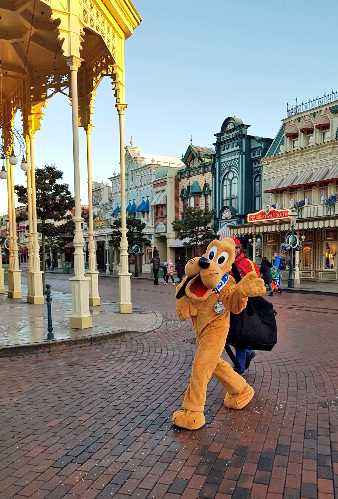 ED92 on Twitter: "Hey, Pluto!…