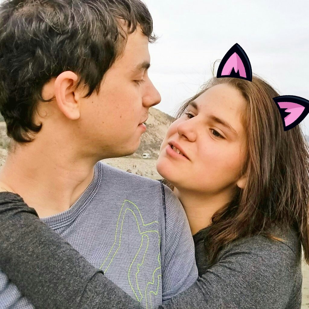 Carly Davis's Instagram, Twitter & Facebook on IDCrawl