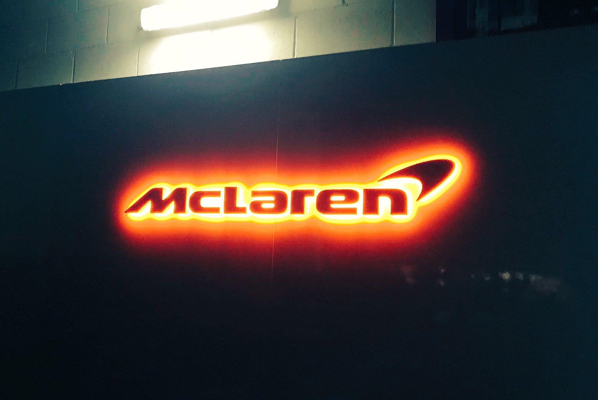 Mclaren Logo Wallpaper Hd