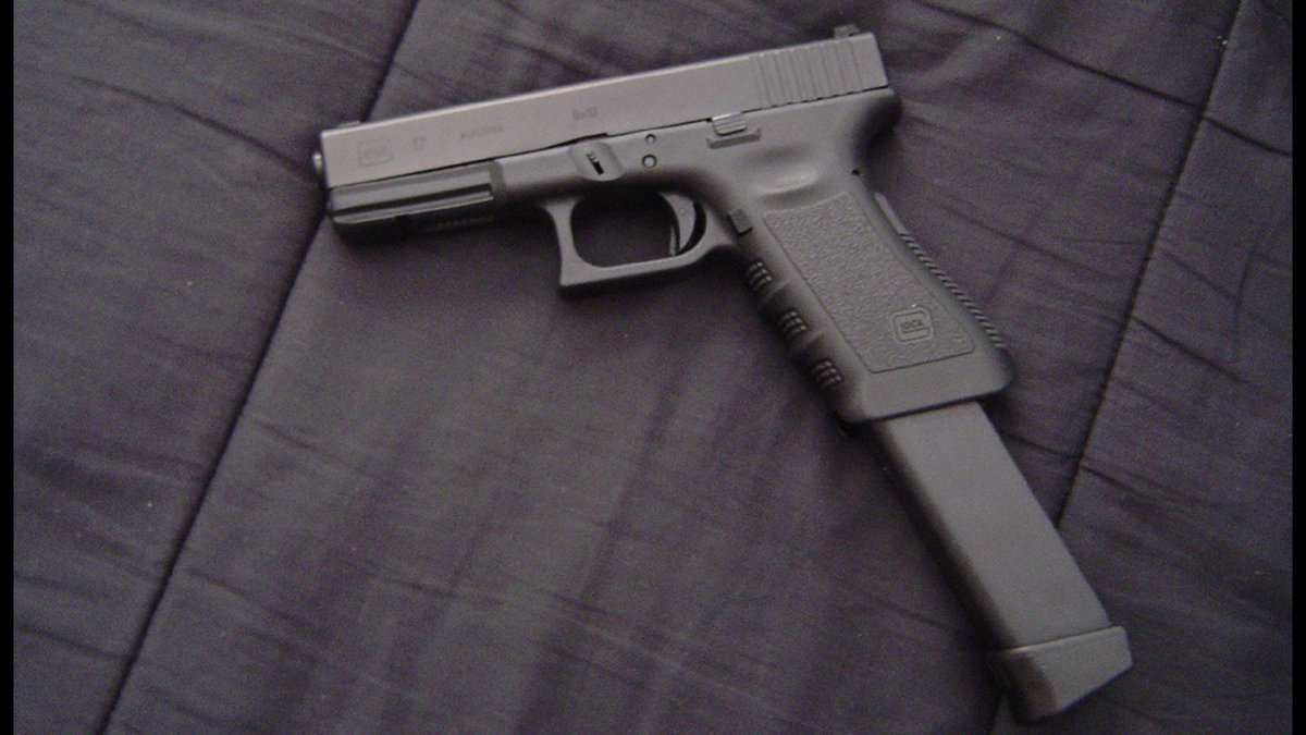 Glock 40 With Extended Clip