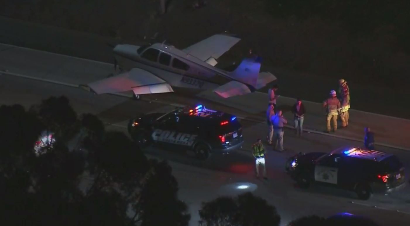 FOX 11 Los Angeles on Twitter: "#PURSUIT: Suspect rams into police cars and takes suspect into ...