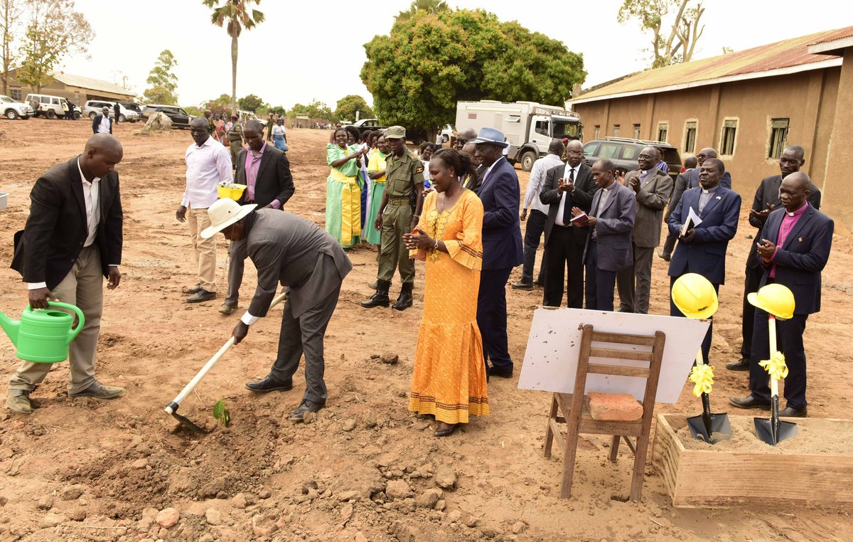 Officiated at a fundraising for the construction of St Paul’s Church in ...