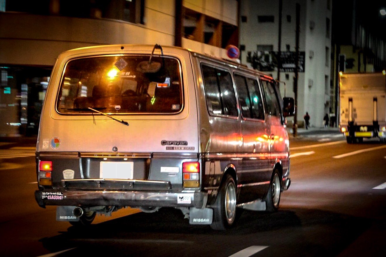 1988bmw520i on Twitter: "1985 日産キャラバンコーチ SGLシルクロードリミテッド (E23) BMW E23の話題を出していたら日産のE23キャラバンを発見。この ...