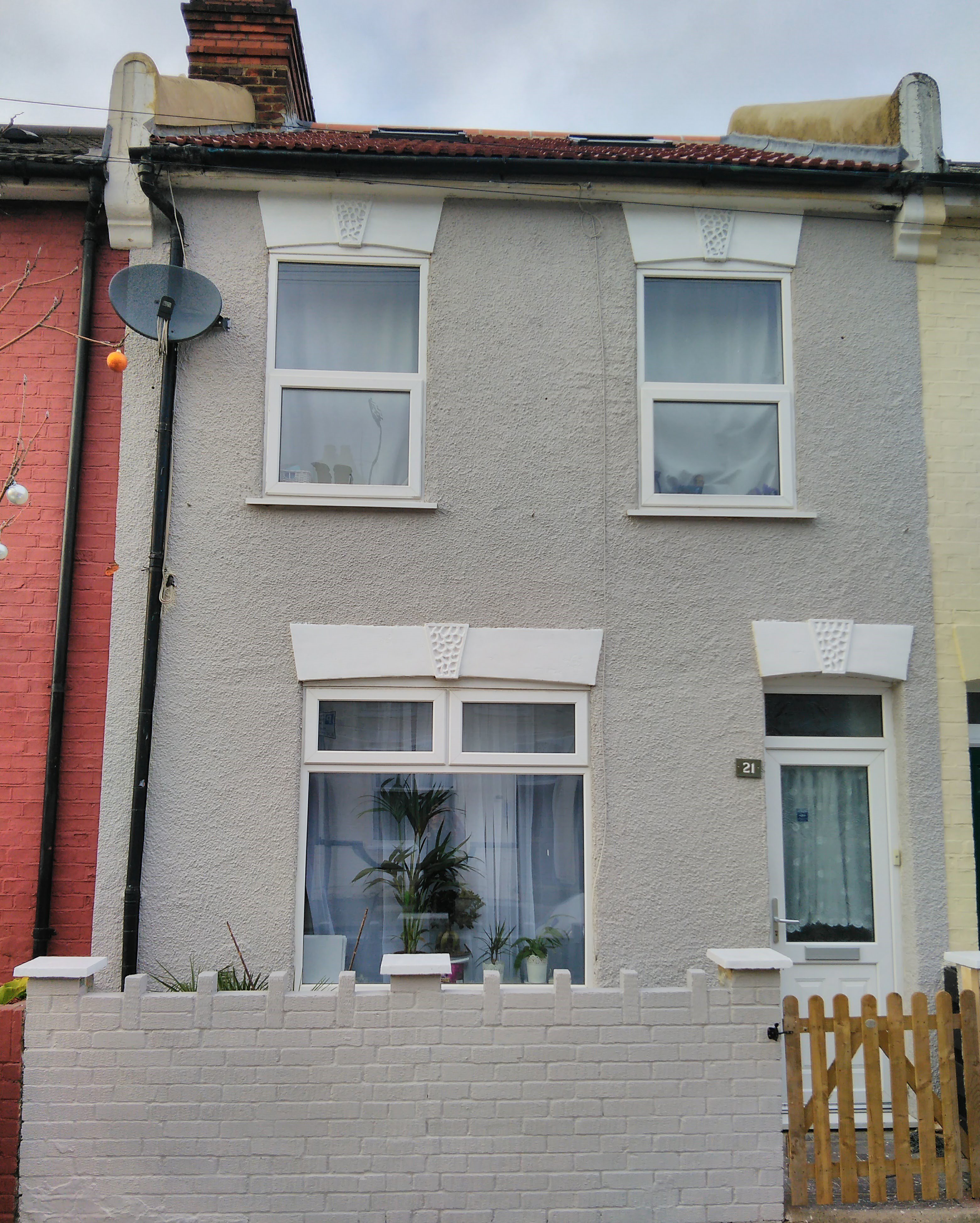 Oilcanfinish Outdoor Living on X House painted Sandtex Plymouth Grey and Zinnser Allcoat Satin White. Blown Cracked Rendering on brick wall removed wall cleaned up and brick wall painted and new gate ...