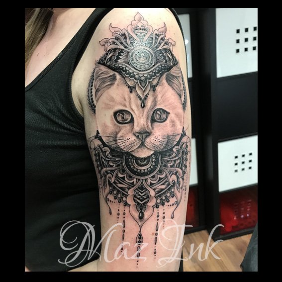 Maz Ink Tattoos 50 Intergalactic Tattoos Of The Women Of 'Star Wars'