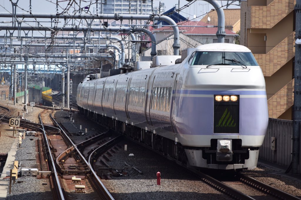 koiwa7268F@ありがとう築地市場 on Twitter: "JR東日本E351系 長モトS4編成+S24編成 15M: 特急スーパーあずさ15号 松本行き 国立駅 12:17頃通過…