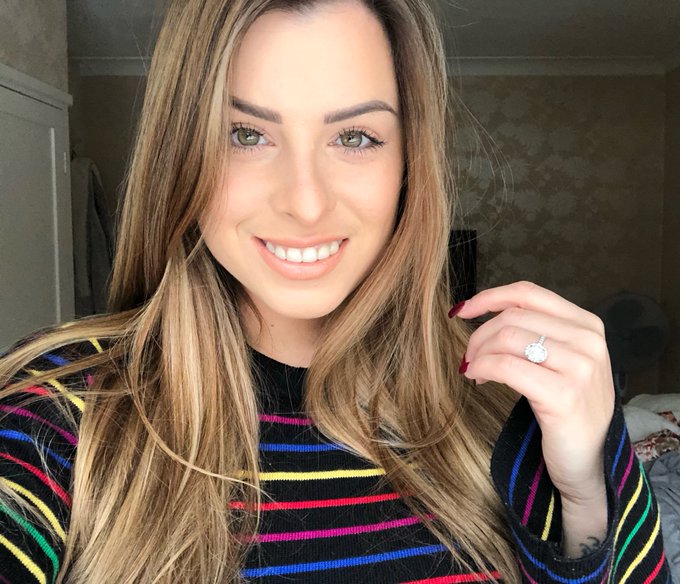 TW Pornstars - Rae. Pictures and videos from Twitter.