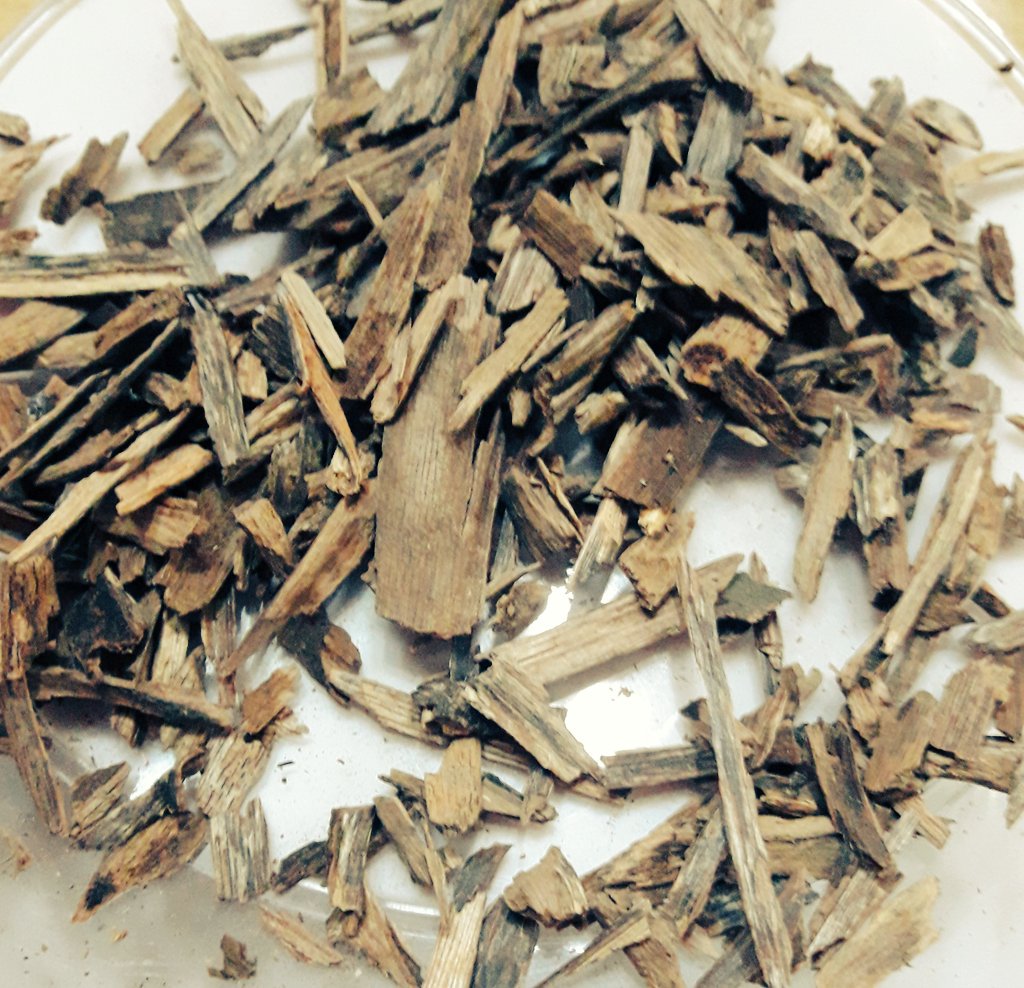 مجالس الطيب on Twitter: "#ماسة_عمان أعواد حطب مجالس الطيب للعود والعطور متوفر ٤ أنواع عود كمبودي ...