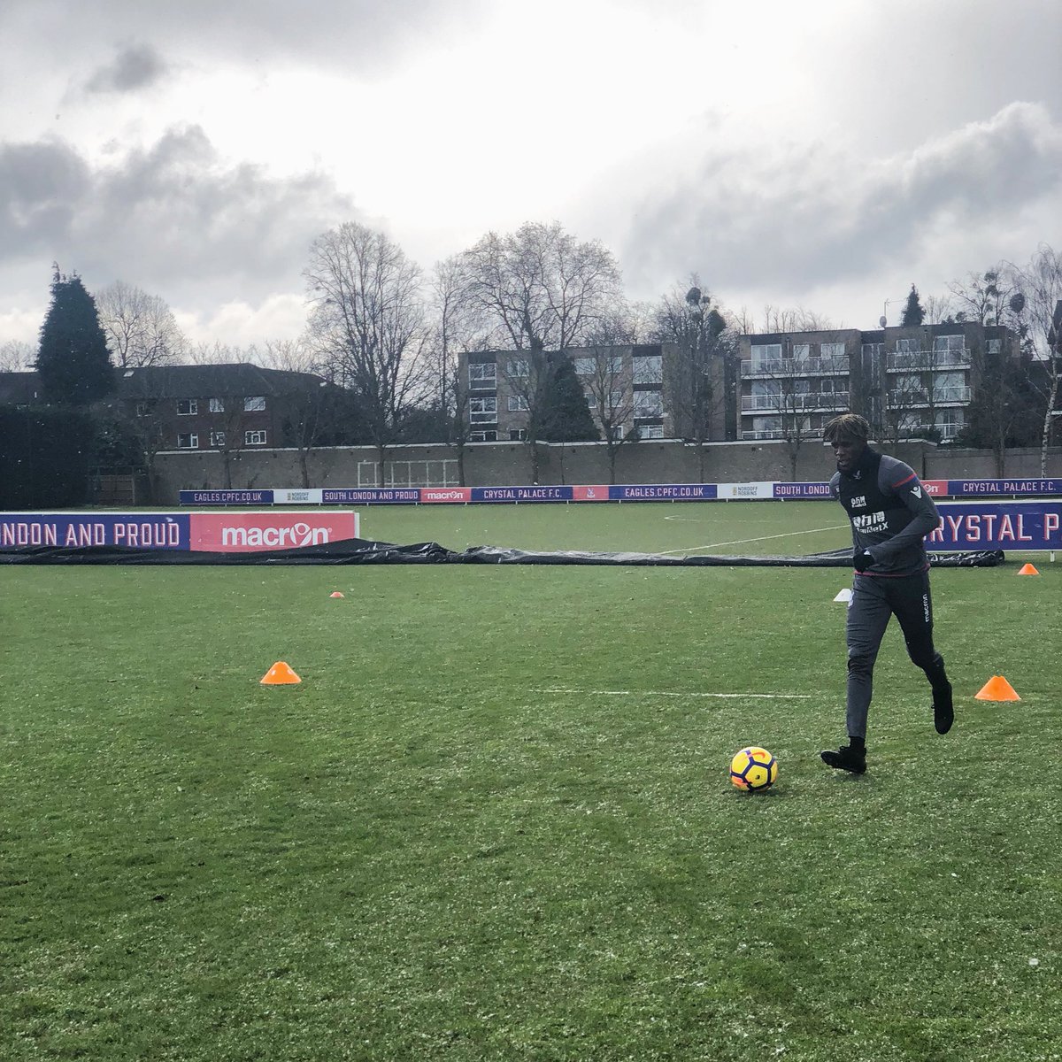 373 best Cpfc images on Pholder | Wilfriedzaha, Chrisbenteke and ...