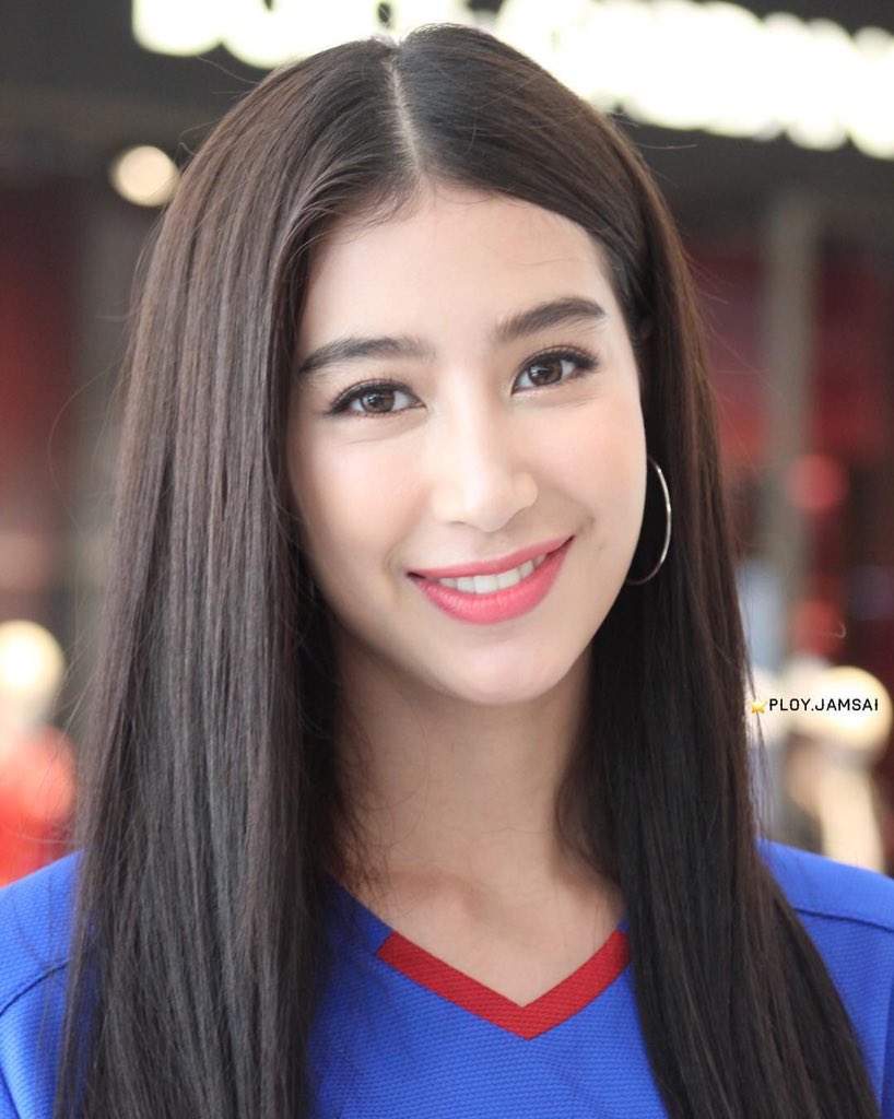 ติ่งวนไป on Twitter: "เซตนี้ดีงามจริงๆ ผมตรงๆแบบนี้สวยมากๆๆเลย ️😍#มิ้นต์ชาลิดา Credit : aor_trn ...
