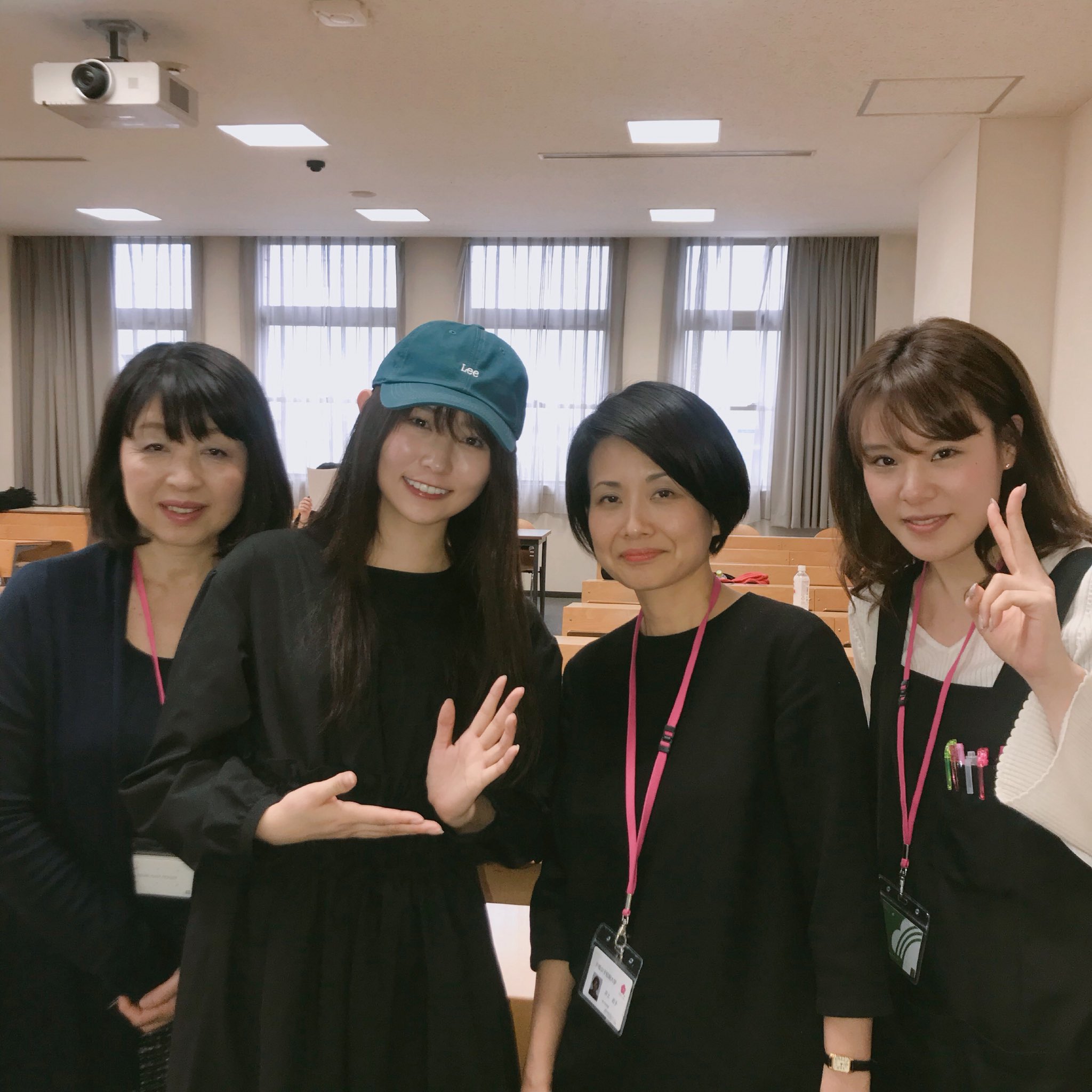 まつきりな｜Matsuki Rina on Twitter: "#超十代 のフィッティング👗 まさかの母校で！嬉しい！ スタッフを朝から頑張っていた生徒さんと、在学中にお世話になった大好きな ...