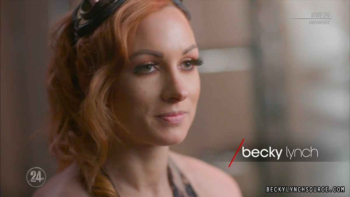 Asuka riding in a car together with the 4 horsewoman. : r/SquaredCircle