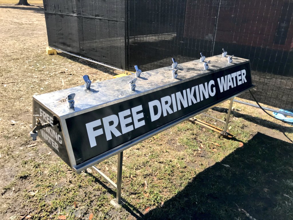 F1 Experience offers a free drinking water at Albert Park Circuit : r ...