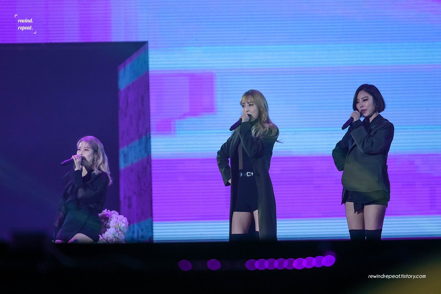REWIND REPEAT on Twitter: "–REWIND REPEAT– [PIC] 180125 서울가요대상 - 마마무 MAMAMOO #마마무 #MAMAMOO #솔라 ...
