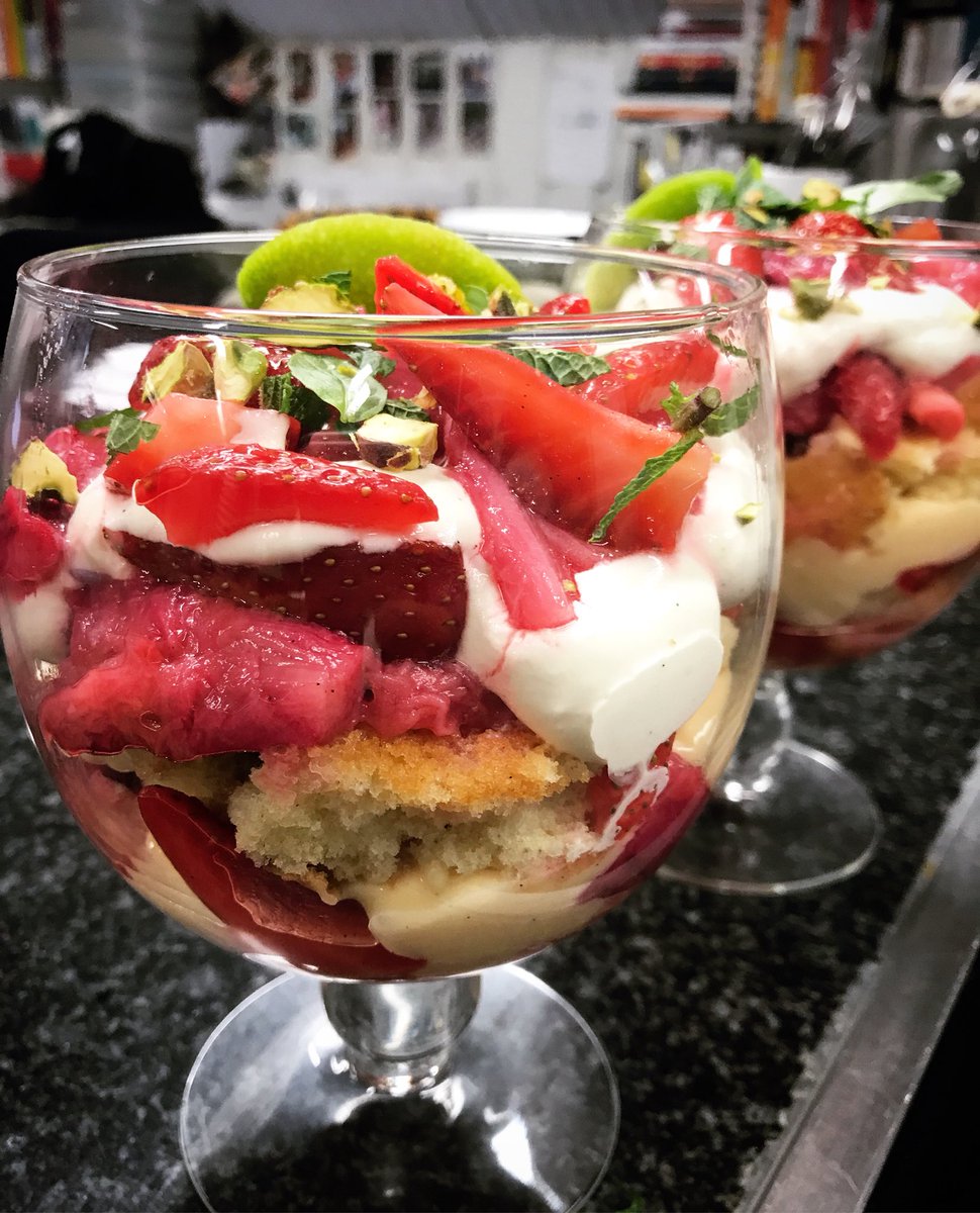 sherry trifle nigella