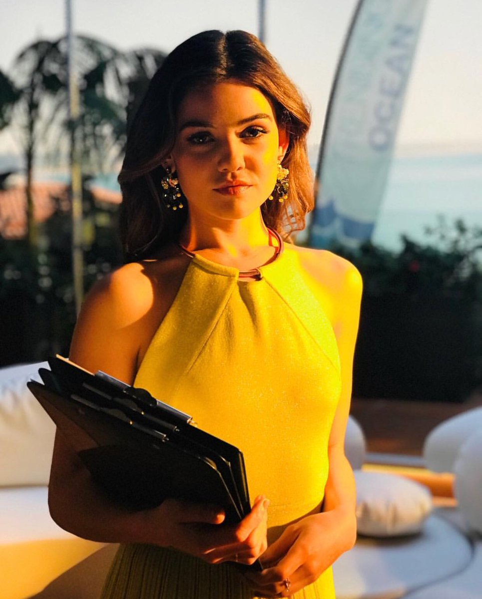 Danielle Campbell Twitter