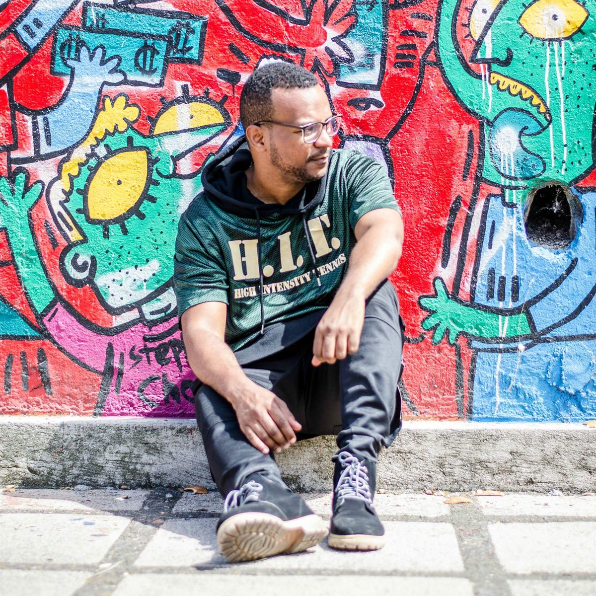 Jonathan McField (@jonabromusic) | Twitter