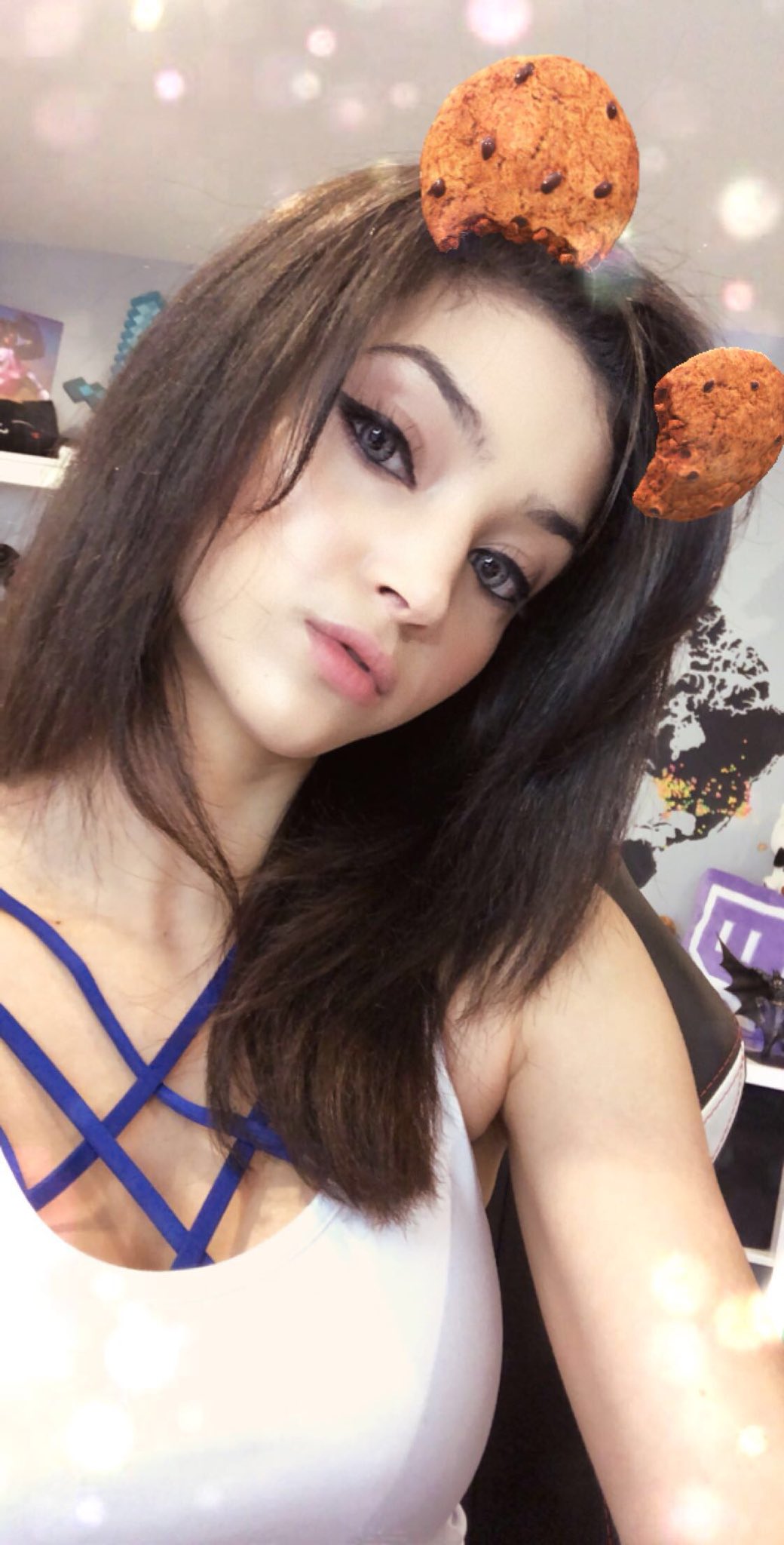 Cin on Twitter: "Live. Why do I take these pictures? 🙄 https://t.co/fONVTGxqhn…