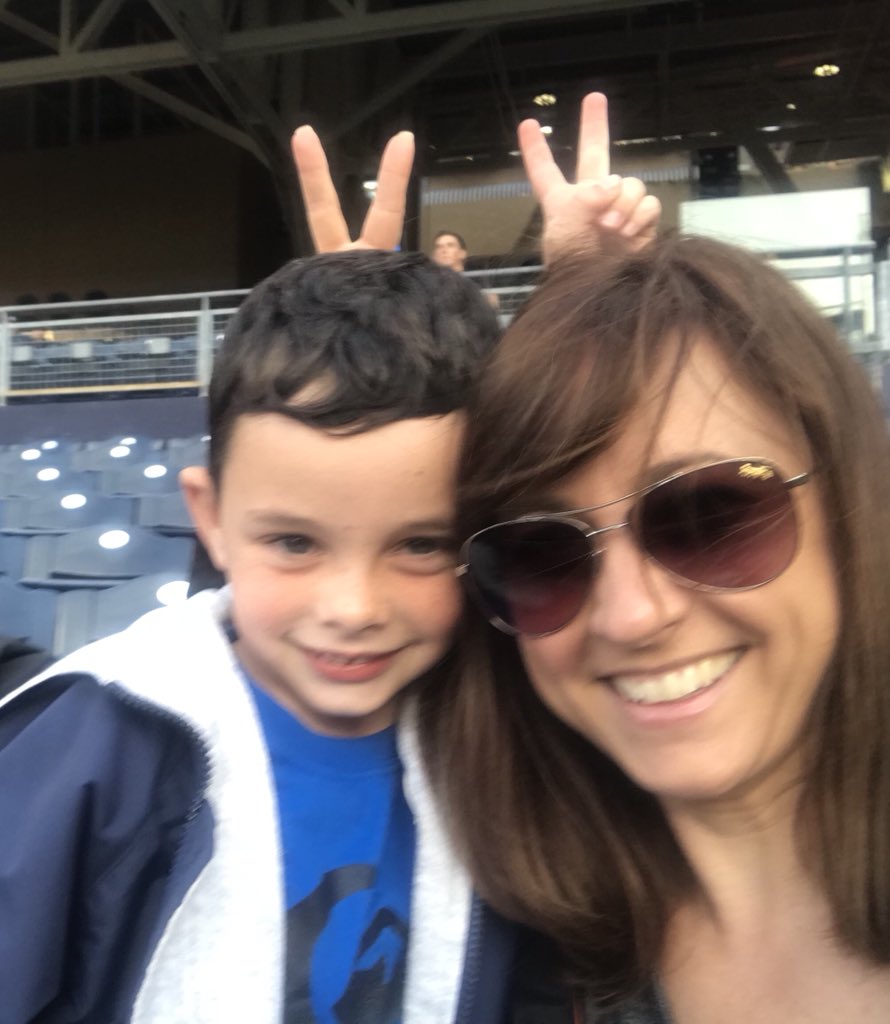 Jill Devlin's Instagram, Twitter & Facebook on IDCrawl