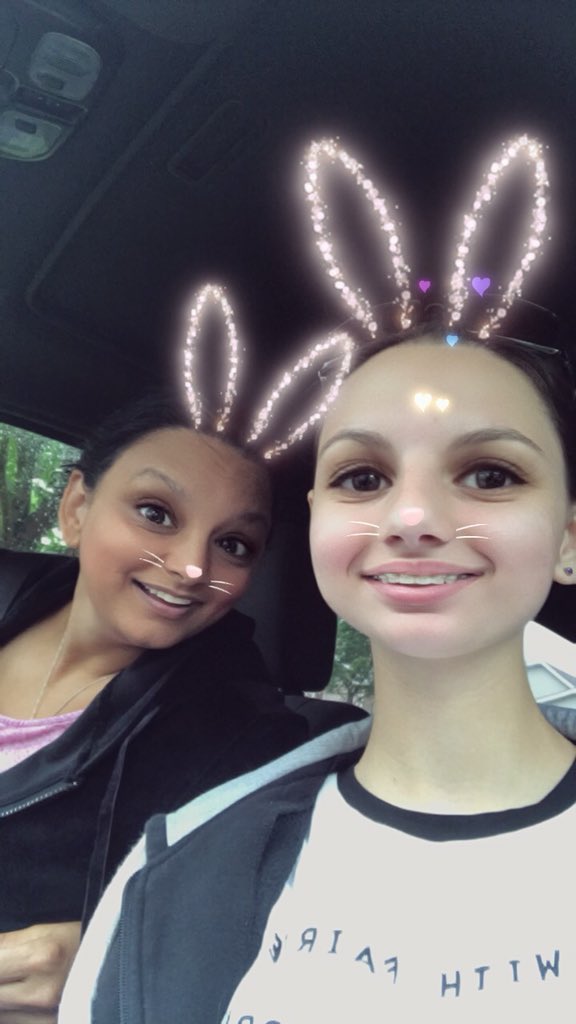 Brooke Burdick's Instagram, Twitter & Facebook on IDCrawl