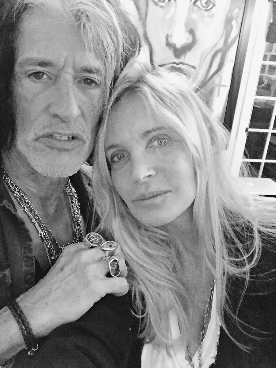 Billie Perry's Instagram, Twitter & Facebook on IDCrawl