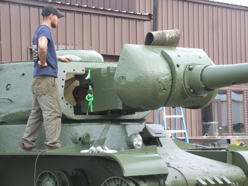 I saw this in a video, and i cant identify what vehicle the turret is ...