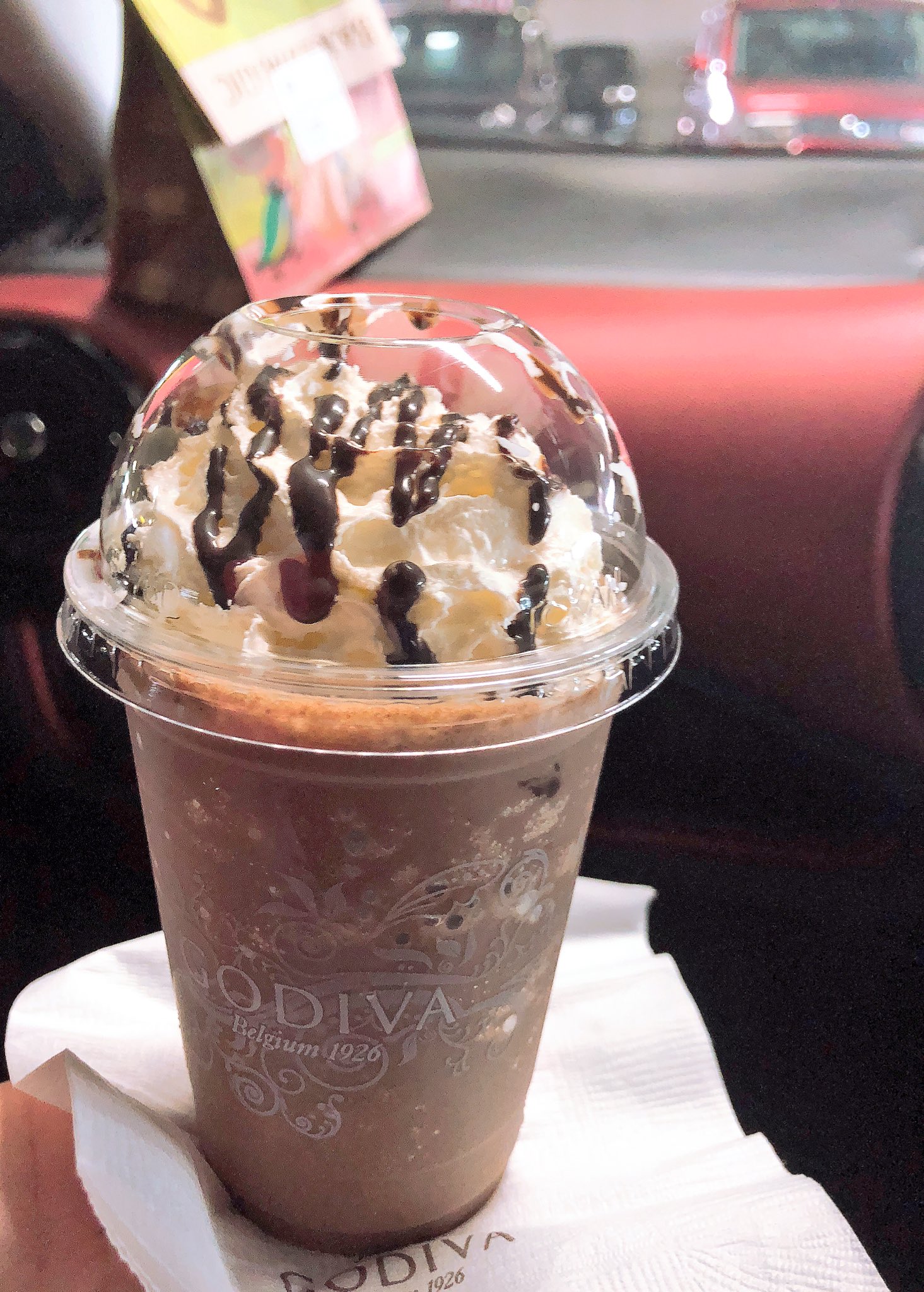 Hasumi on Twitter: "GODIVA\( 'ω')／ https://t.co/6URnCIU2Eo" / Twitter