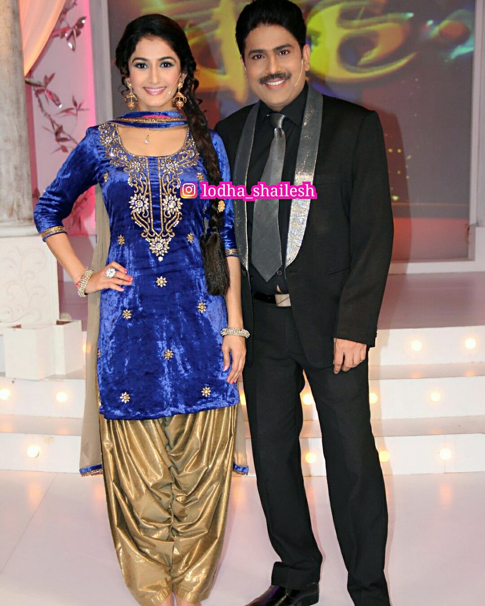 Shailesh Lodha And His Wife