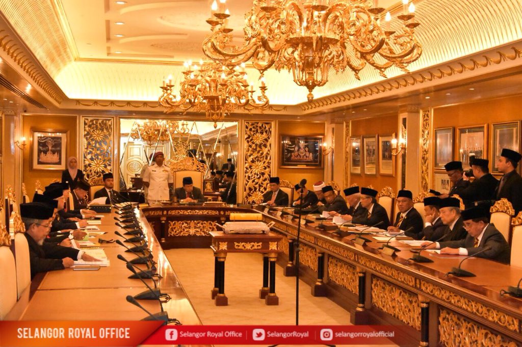 Selangor Royal Office on Twitter: "2 April 2018 ~ DYMM Sultan Selangor berkenan melantik 2 orang ...
