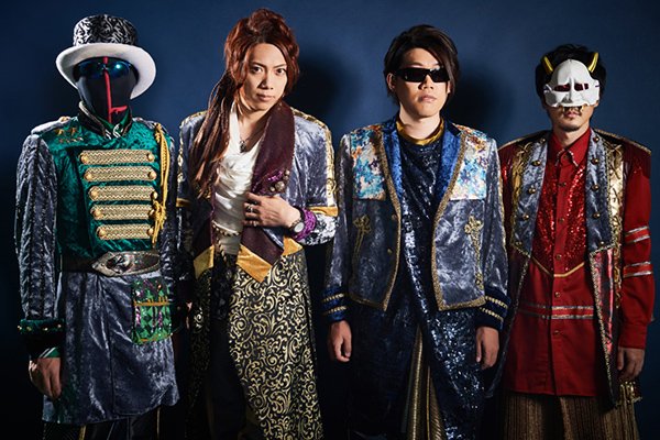 Blu-rayBOXの描き下ろし透明スリーブ＆三方背アートBOXのデザイン公開です！ 2016/3/2: 今、冒険のゲートがブルーレイで開く！ デジモ...