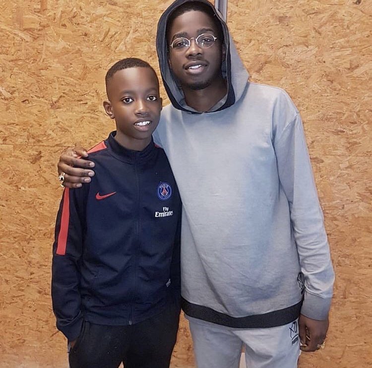 Guinee Buzz on Twitter: "Voici Youssouf Gueye le jeune qui joue le rôle du #Frere de #MHD dans ...