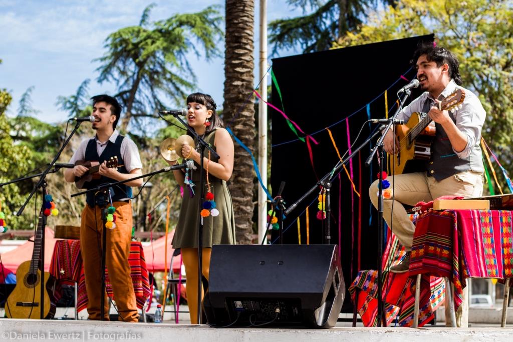 Bailemos Un cuento musical y lúdico del grupo Wachún, que sigue las ...