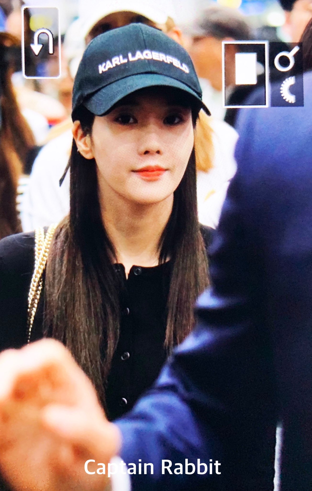Captain Rabbit🐰 On Twitter 190710 Icn 입국 Pr 고생했어 😭 Izone 아이즈원
